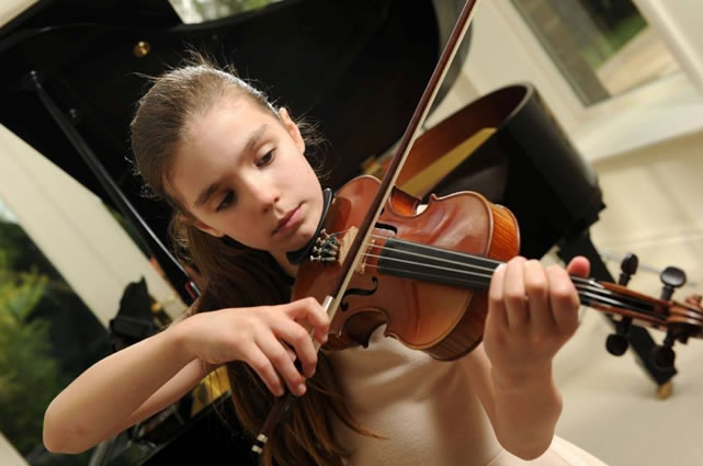 Violin Concert in Weybridge in Support of The Passage Charity Aiding ...
