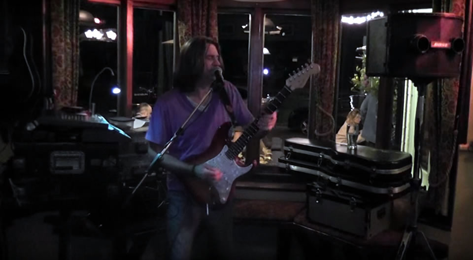 Robbie Lee – Live Music at Sullivans Wine Bar Weybridge | All About ...