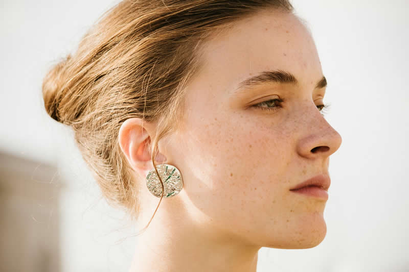 Advice on How to Pick the Perfect Jewelry According to Your Face Type ...